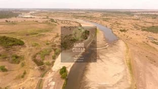 Impactantes imágenes de la bajante del río Corriente - Radio Ciudad